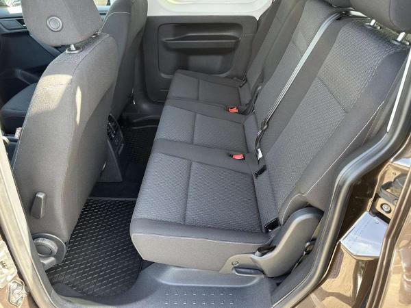 Brūns Volkswagen Caddy 2016 Viļņa, ar dzinēja tilpumu 2.00 L un nobraukumu 196 tūkst. km par 13250 €, foto 7 vietnē AUTOMOTO.COM.LV