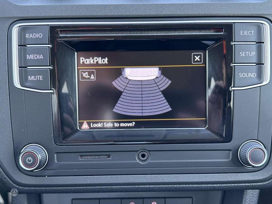 Brown Volkswagen Caddy 2016 in Vilnius, with an engine capacity of 2.00 L and mileage of 196 thousand km for 13250 €, photo 13 on AUTOMOTO.COM.LV
