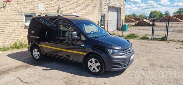 Brown Volkswagen Caddy 2017 in Riga, with an engine capacity of 2.00 L and mileage of 248 thousand km for 11500 €, photo 1 on AUTOMOTO.COM.LV