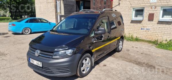 Brown Volkswagen Caddy 2017 in Riga, with an engine capacity of 2.00 L and mileage of 248 thousand km for 11500 €, photo 2 on AUTOMOTO.COM.LV