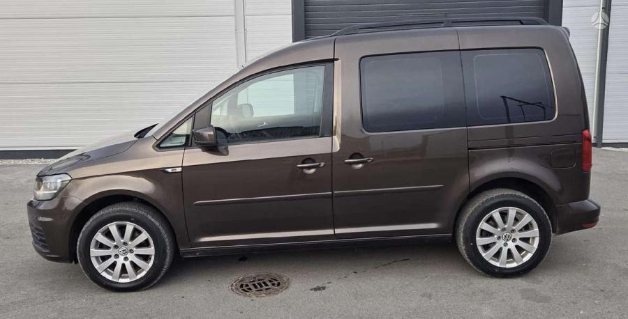 Brūns Volkswagen Caddy 2018 Kretinga, ar dzinēja tilpumu 1.97 L un nobraukumu 204 tūkst. km par 10700 €, foto 5 vietnē AUTOMOTO.COM.LV