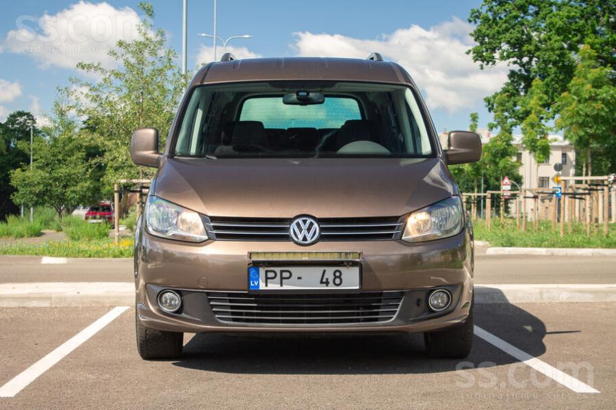 Brūns Volkswagen Caddy 2012 Jelgava, ar dzinēja tilpumu 1.60 L un nobraukumu 404 tūkst. km par 5600 €, foto 1 vietnē AUTOMOTO.COM.LV