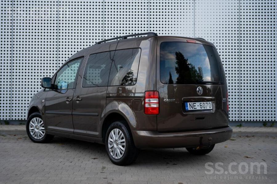 Brūns Volkswagen Caddy 2015 Rīga, ar dzinēja tilpumu 1.60 L un nobraukumu 346 tūkst. km par 5000 €, foto 4 vietnē AUTOMOTO.COM.LV