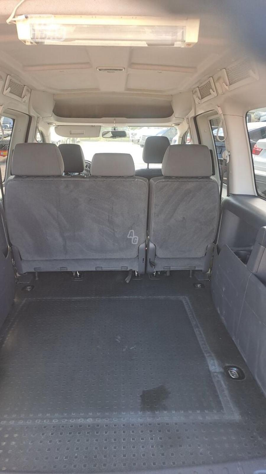 Volkswagen Caddy 2013 in Vilnius, with an engine capacity of 2.00 L and mileage of 298 thousand km for 7500 €, photo 16 on AUTOMOTO.COM.LV