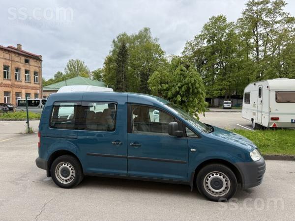 Green Volkswagen Caddy 2006 in Riga, with an engine capacity of 1.90 L and mileage of 287 thousand km for 2450 €, photo 2 on AUTOMOTO.COM.LV
