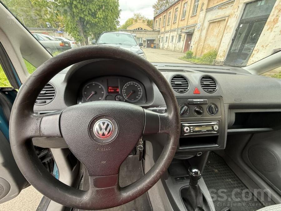 Green Volkswagen Caddy 2006 in Riga, with an engine capacity of 1.90 L and mileage of 287 thousand km for 2450 €, photo 14 on AUTOMOTO.COM.LV