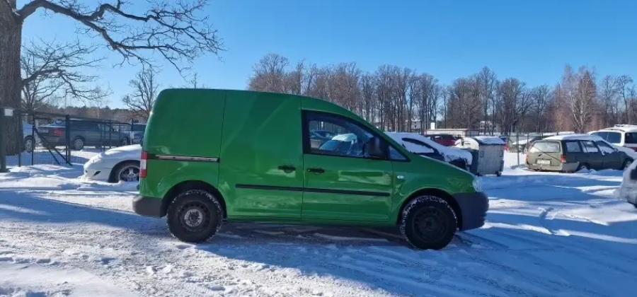 Zaļš Volkswagen Caddy 2007 Valmiera, ar dzinēja tilpumu 2.00 L un nobraukumu 418 tūkst. km par 2700 €, foto 6 vietnē AUTOMOTO.COM.LV