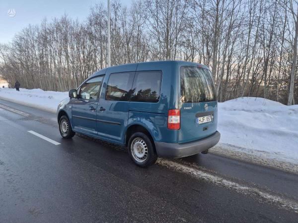 Green Volkswagen Caddy 2005 in Vilnius, with an engine capacity of 1.89 L and mileage of 400 thousand km for 2350 €, photo 5 on AUTOMOTO.COM.LV