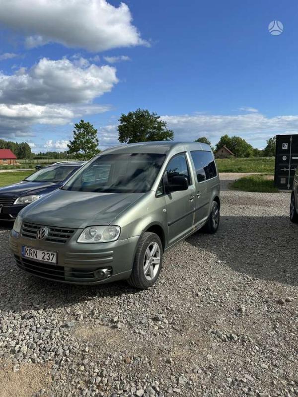 Green Volkswagen Caddy 2005 in Sirvintos, with an engine capacity of 1.90 L and mileage of 475 thousand km for 1400 €, photo 1 on AUTOMOTO.COM.LV