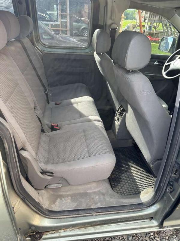 Green Volkswagen Caddy 2005 in Sirvintos, with an engine capacity of 1.90 L and mileage of 475 thousand km for 1400 €, photo 6 on AUTOMOTO.COM.LV
