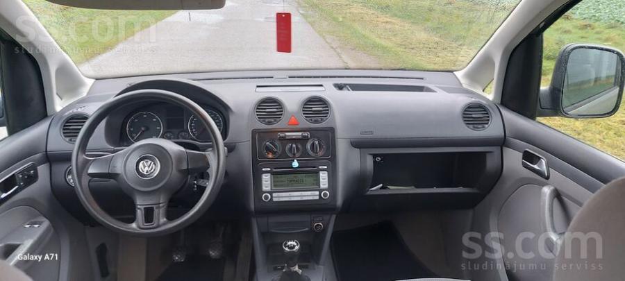 Green Volkswagen Caddy 2005 in Bauska, with an engine capacity of 1.90 L and mileage of 420 thousand km for 1750 €, photo 5 on AUTOMOTO.COM.LV