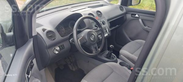 Green Volkswagen Caddy 2005 in Bauska, with an engine capacity of 1.90 L and mileage of 420 thousand km for 1750 €, photo 10 on AUTOMOTO.COM.LV