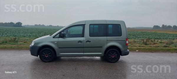 Green Volkswagen Caddy 2005 in Bauska, with an engine capacity of 1.90 L and mileage of 420 thousand km for 1750 €, photo 11 on AUTOMOTO.COM.LV
