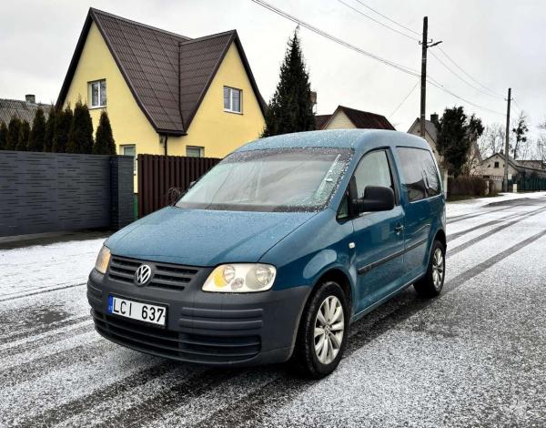 Green Volkswagen Caddy 2006 in Kaunas, with an engine capacity of 2.00 L and mileage of 366 thousand km for 2350 €, photo 1 on AUTOMOTO.COM.LV