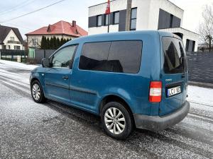 Green Volkswagen Caddy 2006 in Kaunas, with an engine capacity of 2.00 L and mileage of 366 thousand km for 2350 €, photo 4 on AUTOMOTO.COM.LV