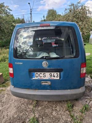 Green Volkswagen Caddy 2007 in Vilnius, with an engine capacity of 1.90 L and mileage of 373 thousand km for 2000 €, photo 4 on AUTOMOTO.COM.LV
