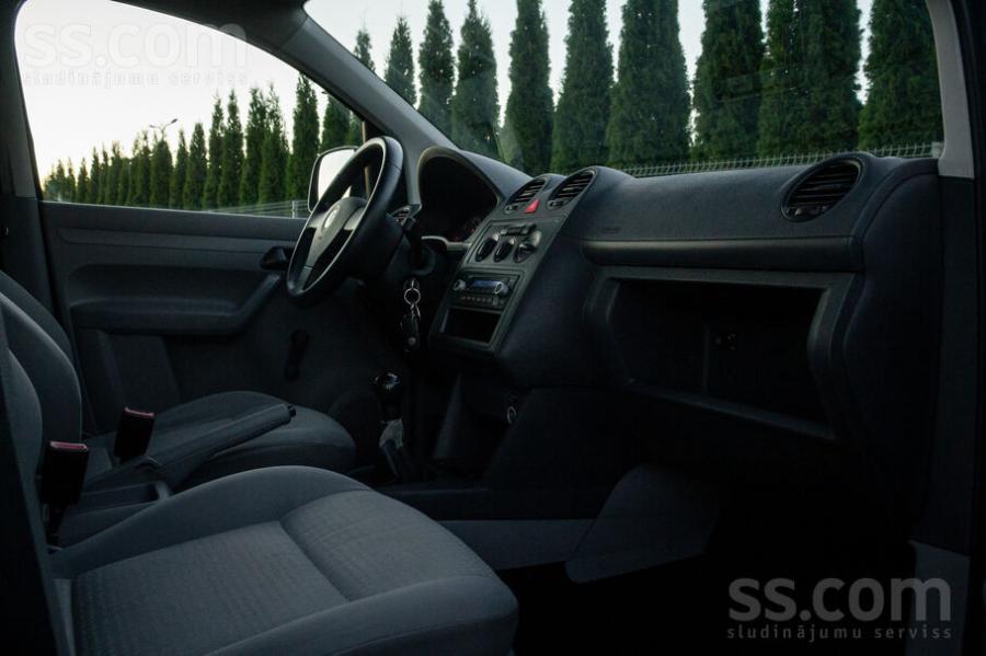 Zaļš Volkswagen Caddy 2009 Jelgava, ar dzinēja tilpumu 1.90 L un nobraukumu 247 tūkst. km par 3390 €, foto 8 vietnē AUTOMOTO.COM.LV
