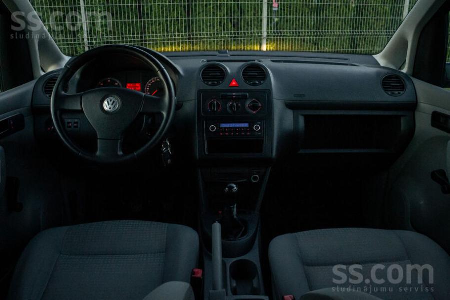 Zaļš Volkswagen Caddy 2009 Jelgava, ar dzinēja tilpumu 1.90 L un nobraukumu 247 tūkst. km par 3390 €, foto 10 vietnē AUTOMOTO.COM.LV