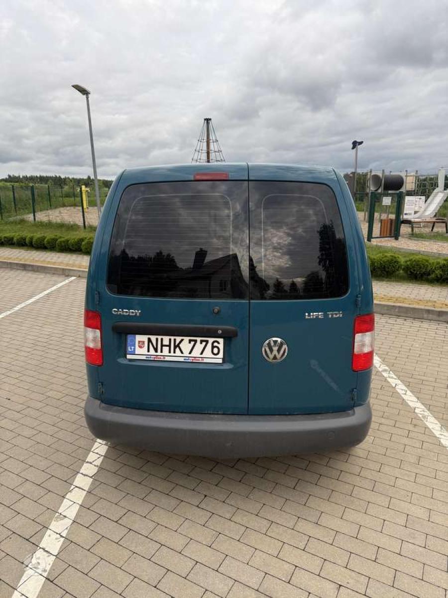 Green Volkswagen Caddy 2010 in Vilnius, with an engine capacity of 1.90 L and mileage of 374 thousand km for 3100 €, photo 3 on AUTOMOTO.COM.LV