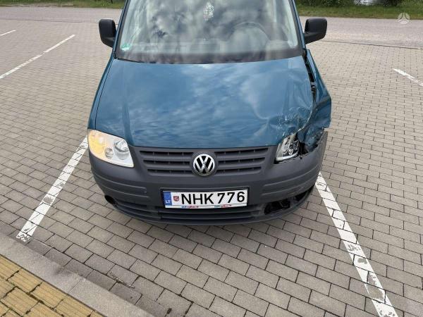 Green Volkswagen Caddy 2010 in Vilnius, with an engine capacity of 1.90 L and mileage of 374 thousand km for 3100 €, photo 3 on AUTOMOTO.COM.LV