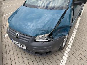 Green Volkswagen Caddy 2010 in Vilnius, with an engine capacity of 1.90 L and mileage of 374 thousand km for 3100 €, photo 5 on AUTOMOTO.COM.LV