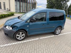 Green Volkswagen Caddy 2010 in Vilnius, with an engine capacity of 1.90 L and mileage of 374 thousand km for 3100 €, photo 6 on AUTOMOTO.COM.LV