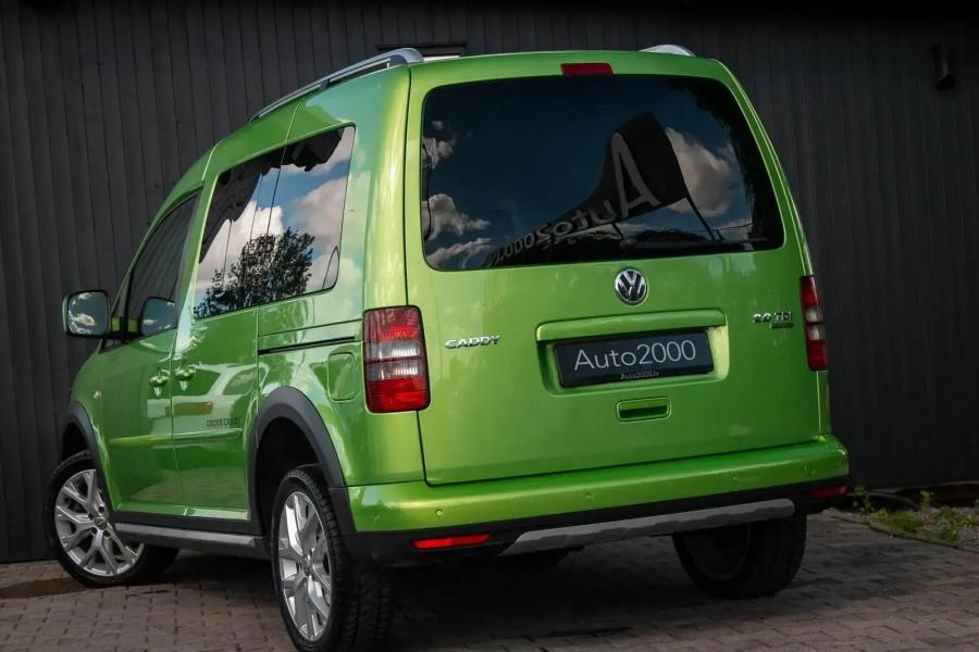 Zaļš Volkswagen Caddy 2015 Tukums, ar dzinēja tilpumu 2.00 L un nobraukumu 280 tūkst. km par 13490 €, foto 3 vietnē AUTOMOTO.COM.LV