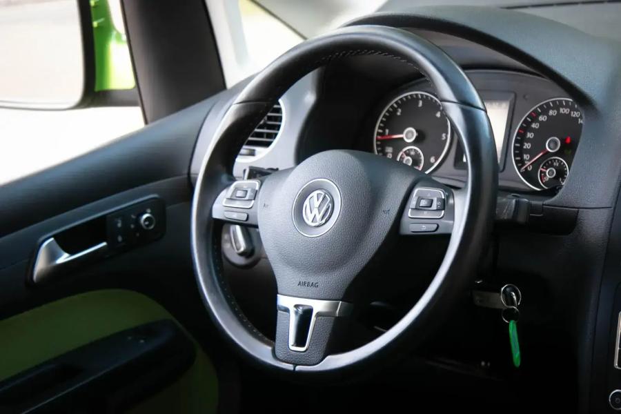 Zaļš Volkswagen Caddy 2015 Tukums, ar dzinēja tilpumu 2.00 L un nobraukumu 280 tūkst. km par 13490 €, foto 6 vietnē AUTOMOTO.COM.LV