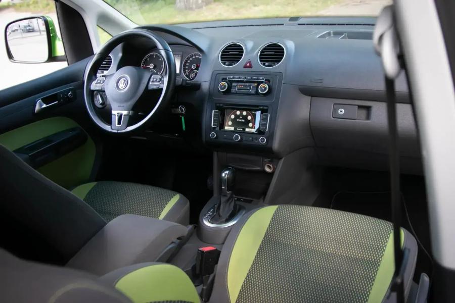 Zaļš Volkswagen Caddy 2015 Tukums, ar dzinēja tilpumu 2.00 L un nobraukumu 280 tūkst. km par 13490 €, foto 9 vietnē AUTOMOTO.COM.LV