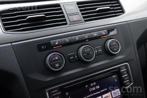 Zaļš Volkswagen Caddy 2016 Tukums, ar dzinēja tilpumu 2.00 L un nobraukumu 290 tūkst. km par 10990 €, foto 6 vietnē AUTOMOTO.COM.LV