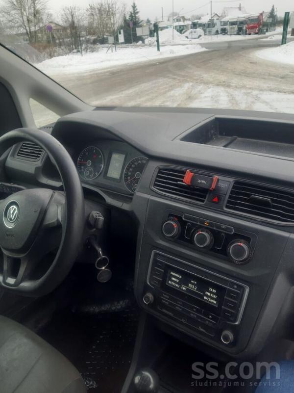 Green Volkswagen Caddy 2016 in Riga, with an engine capacity of 1.60 L and mileage of 382 thousand km for 3000 €, photo 7 on AUTOMOTO.COM.LV