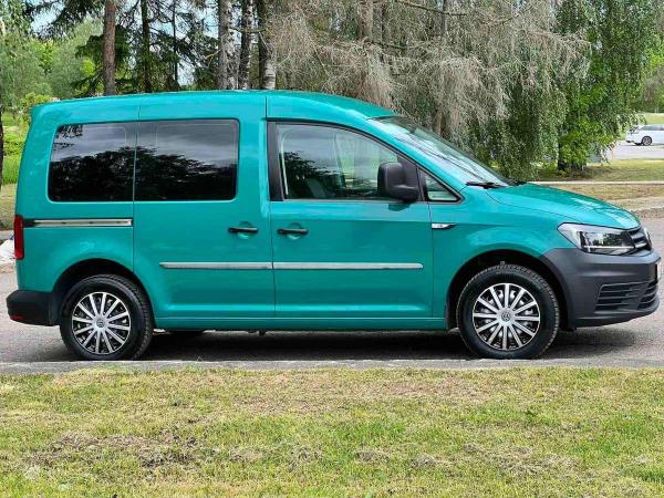 Zaļš Volkswagen Caddy 2018 Vievis, ar dzinēja tilpumu 1.97 L un nobraukumu 283 tūkst. km par 7999 €, foto 7 vietnē AUTOMOTO.COM.LV