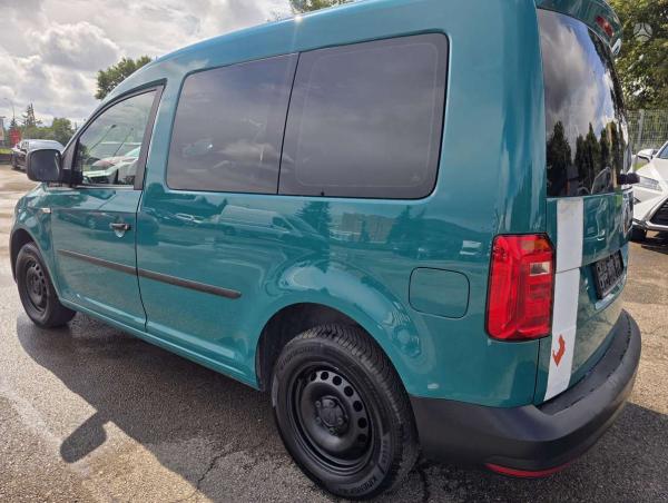 Zaļš Volkswagen Caddy 2018 Marijampole, ar dzinēja tilpumu 1.97 L un nobraukumu 299 tūkst. km par 6413 €, foto 3 vietnē AUTOMOTO.COM.LV