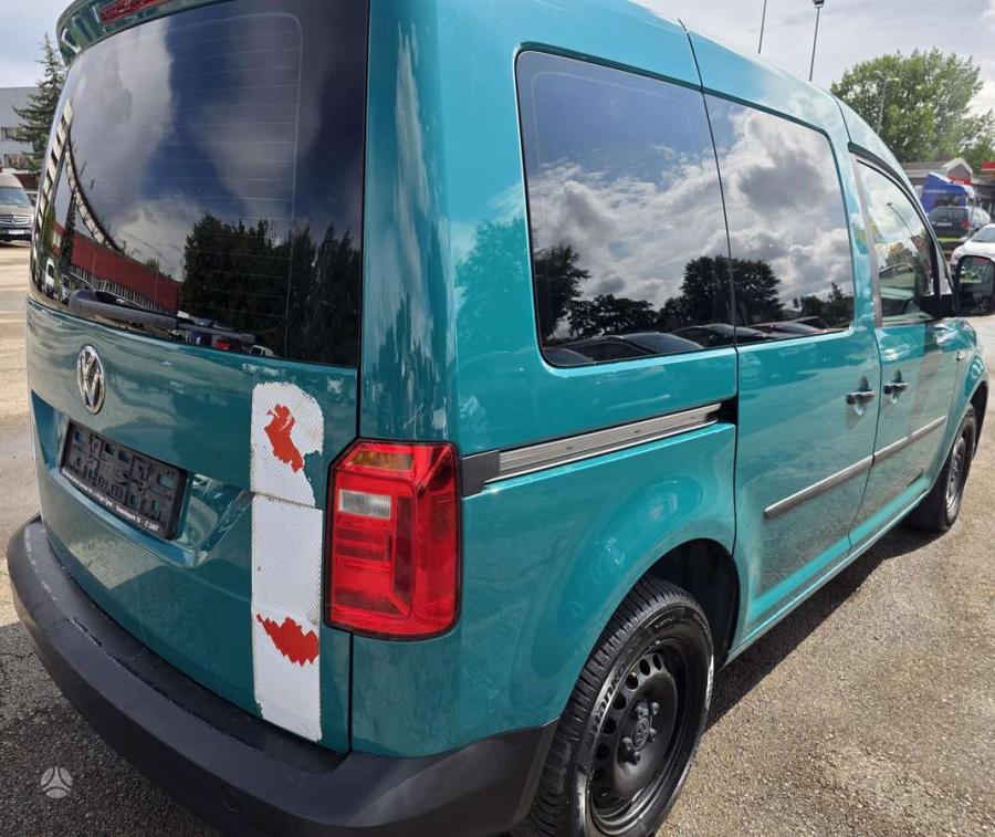 Zaļš Volkswagen Caddy 2018 Marijampole, ar dzinēja tilpumu 1.97 L un nobraukumu 299 tūkst. km par 6413 €, foto 5 vietnē AUTOMOTO.COM.LV