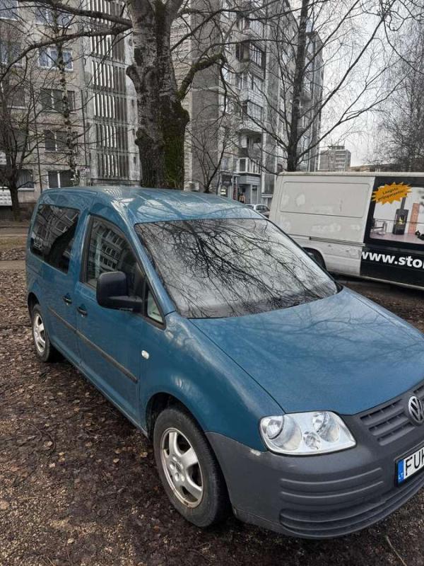 Green Volkswagen Caddy 2004 in Vilnius, with an engine capacity of 2.00 L and mileage of 322 thousand km for 3150 €, photo 1 on AUTOMOTO.COM.LV