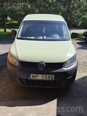 Green Volkswagen Caddy 2011 in Bauska, with an engine capacity of 1.60 L and mileage of 334 thousand km for 3999 €, photo 1 on AUTOMOTO.COM.LV