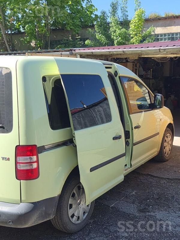 Zaļš Volkswagen Caddy 2011 Bauska, ar dzinēja tilpumu 1.60 L un nobraukumu 334 tūkst. km par 3999 €, foto 3 vietnē AUTOMOTO.COM.LV