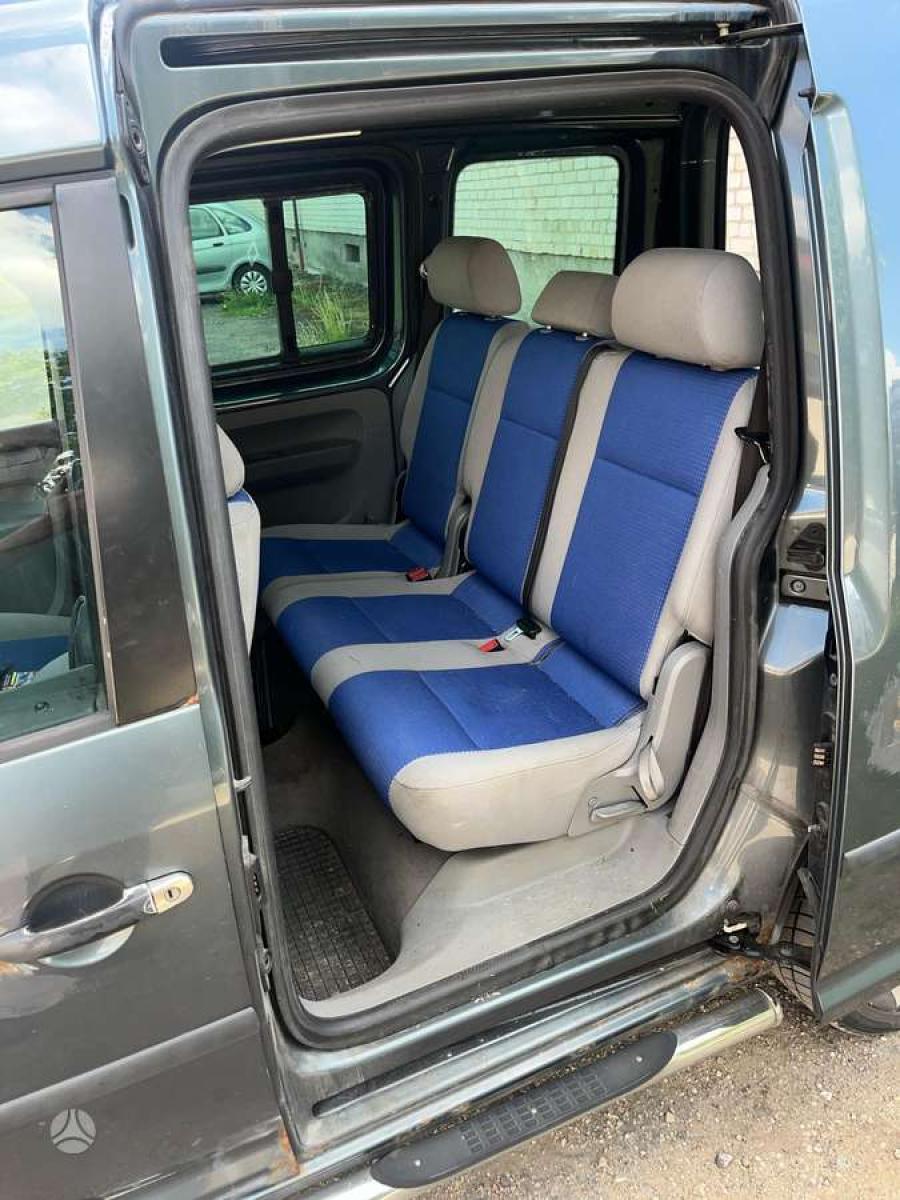 Green Volkswagen Caddy 2004 in Radviliskis, with an engine capacity of 1.90 L and mileage of 500 thousand km for 1499 €, photo 5 on AUTOMOTO.COM.LV