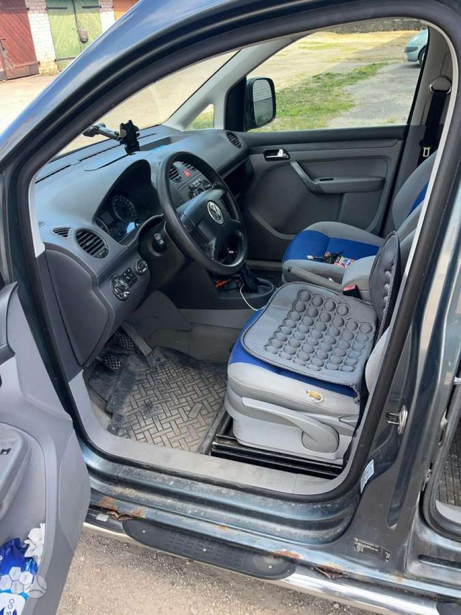 Green Volkswagen Caddy 2004 in Radviliskis, with an engine capacity of 1.90 L and mileage of 500 thousand km for 1499 €, photo 9 on AUTOMOTO.COM.LV