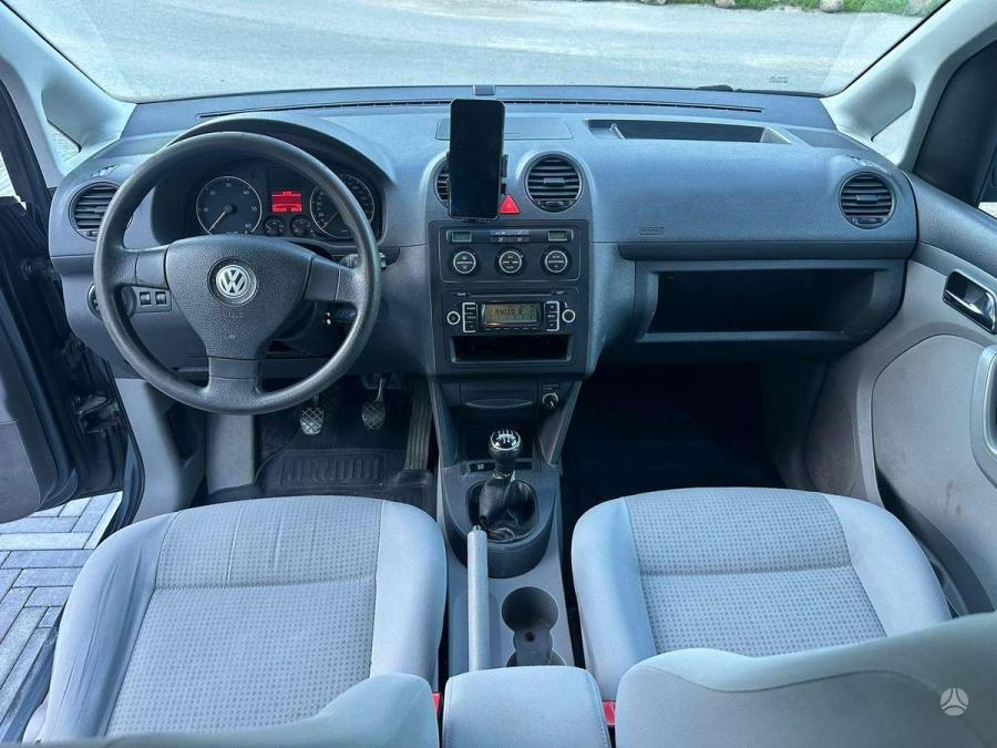 Zaļš Volkswagen Caddy 2009 Viļņa, ar dzinēja tilpumu 1.90 L un nobraukumu 299 tūkst. km par 3200 €, foto 12 vietnē AUTOMOTO.COM.LV