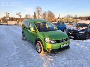 Green Volkswagen Caddy 2013 in Cesis, with an engine capacity of 1.60 L and mileage of 254 thousand km for 7250 €, photo 3 on AUTOMOTO.COM.LV