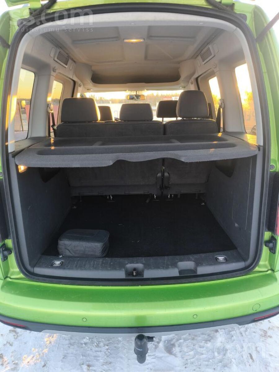 Green Volkswagen Caddy 2013 in Cesis, with an engine capacity of 1.60 L and mileage of 254 thousand km for 7250 €, photo 9 on AUTOMOTO.COM.LV