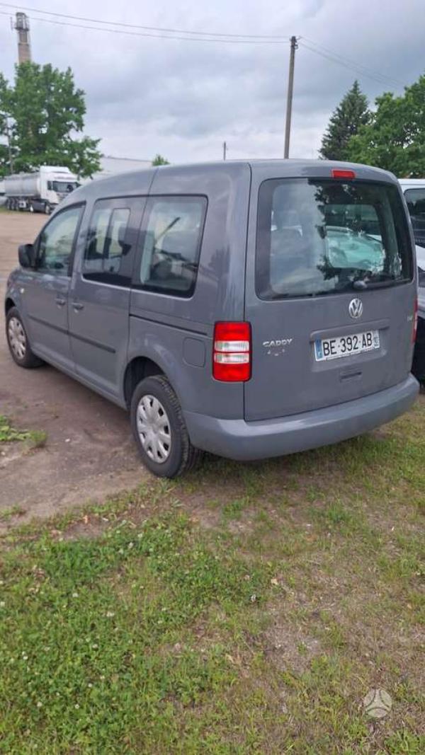 Pelēks Volkswagen Caddy 2012 Kėdainiai, ar dzinēja tilpumu 1.60 L un nobraukumu 298 tūkst. km par 5250 €, foto 2 vietnē AUTOMOTO.COM.LV