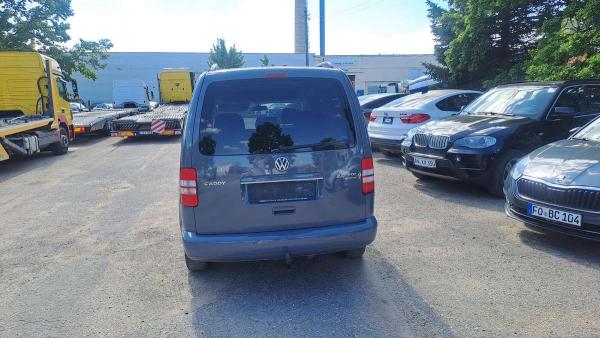 Grey Volkswagen Caddy 2012 in Kedainiai, with an engine capacity of 2.00 L and mileage of 298 thousand km for 6999 €, photo 9 on AUTOMOTO.COM.LV