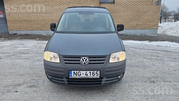 Pelēks Volkswagen Caddy 2009 Limbaži, ar dzinēja tilpumu 1.60 L un nobraukumu 239 tūkst. km par 4550 €, foto 2 vietnē AUTOMOTO.COM.LV
