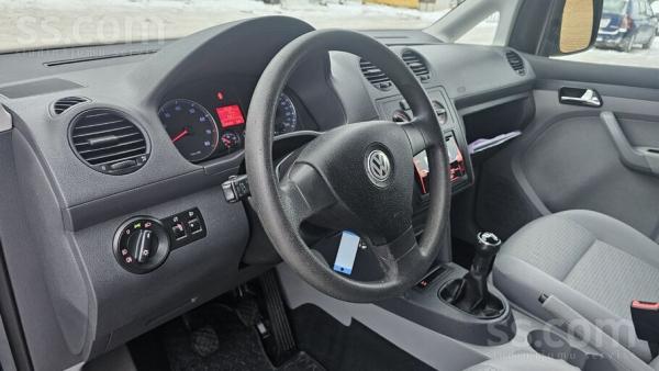Pelēks Volkswagen Caddy 2009 Limbaži, ar dzinēja tilpumu 1.60 L un nobraukumu 239 tūkst. km par 4550 €, foto 10 vietnē AUTOMOTO.COM.LV