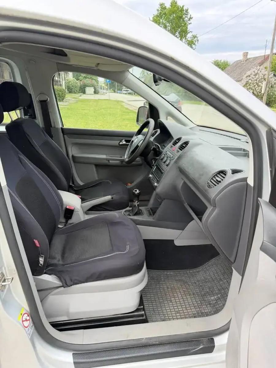 Pelēks Volkswagen Caddy 2009 Ventspils, ar dzinēja tilpumu 1.40 L un nobraukumu 352 tūkst. km par 3150 €, foto 13 vietnē AUTOMOTO.COM.LV