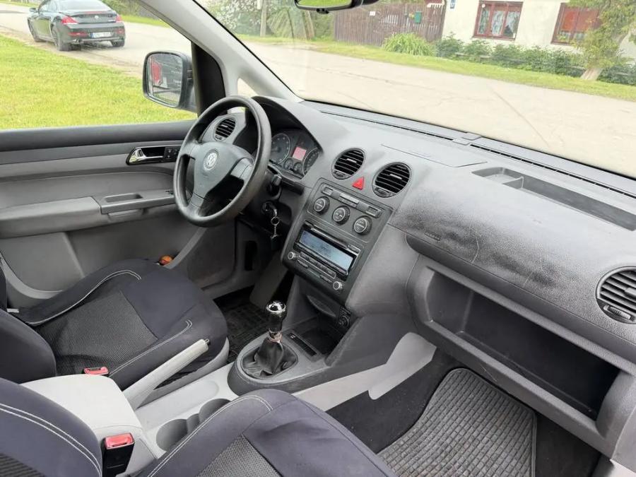 Pelēks Volkswagen Caddy 2009 Ventspils, ar dzinēja tilpumu 1.40 L un nobraukumu 352 tūkst. km par 3150 €, foto 14 vietnē AUTOMOTO.COM.LV