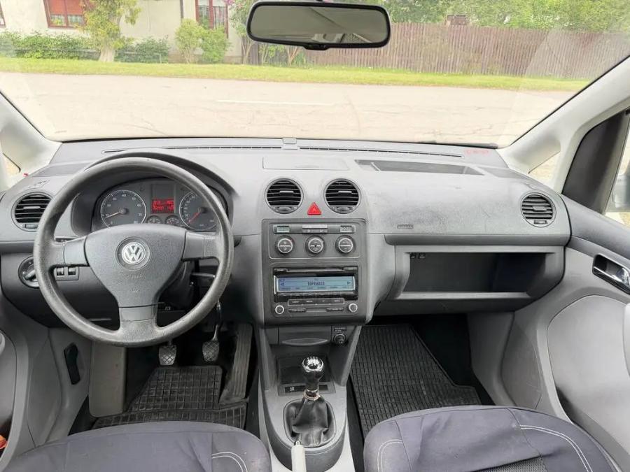 Pelēks Volkswagen Caddy 2009 Ventspils, ar dzinēja tilpumu 1.40 L un nobraukumu 352 tūkst. km par 3150 €, foto 15 vietnē AUTOMOTO.COM.LV