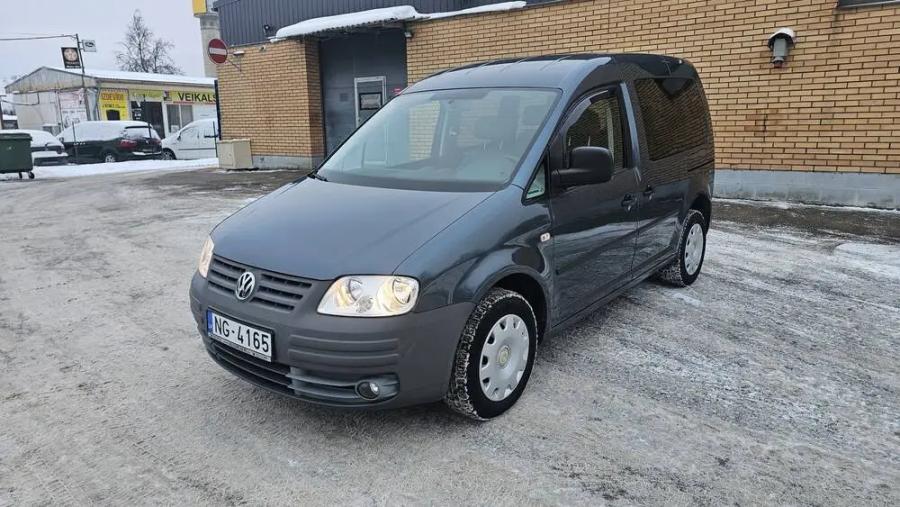 Pelēks Volkswagen Caddy 2009 Rīga, ar dzinēja tilpumu 1.60 L un nobraukumu 239 tūkst. km par 4550 €, foto 1 vietnē AUTOMOTO.COM.LV